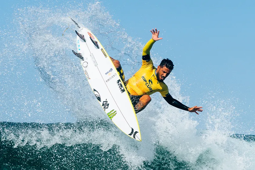 Hurley Can Now Legally Rent A Car - Stab Mag