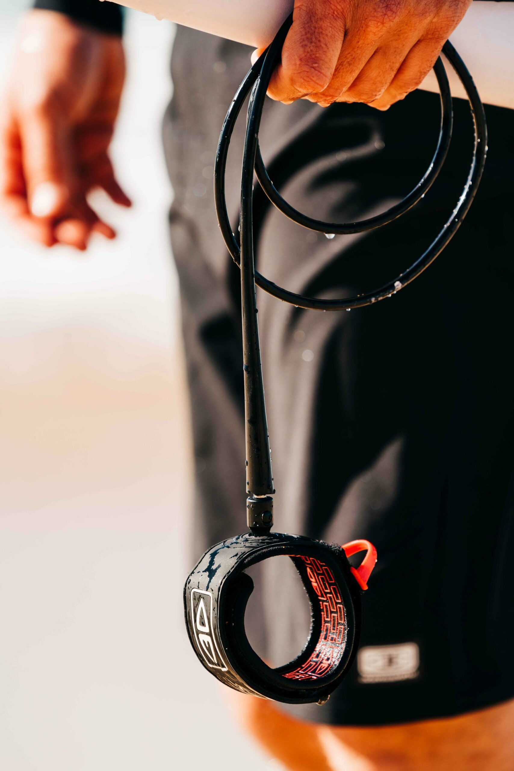 Ocean Ocean and Earth Has Spent a Lifetime Perfecting the Leg Rope ...