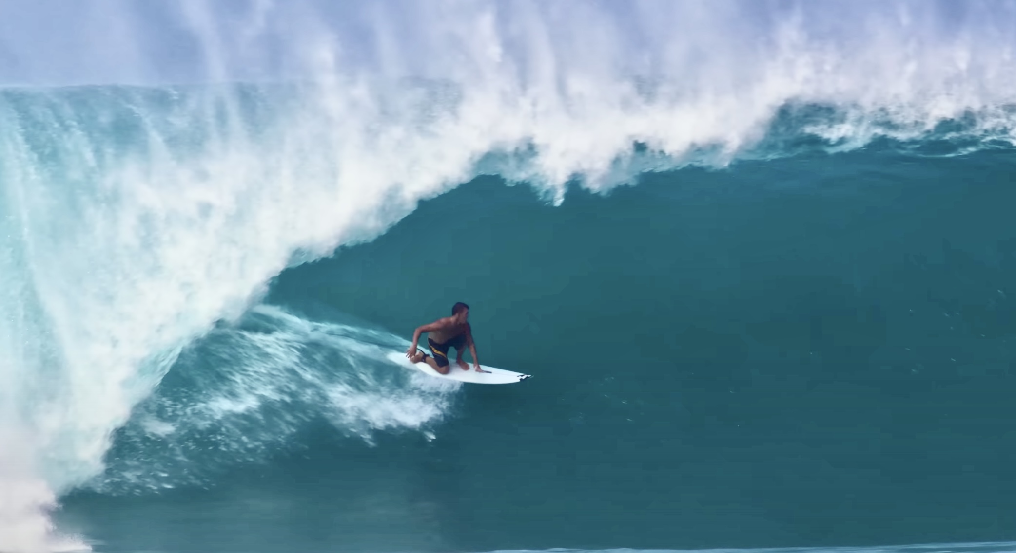 Watch: Billabong Team Rough-Hugs The Hawaiian Winter - Stab Mag