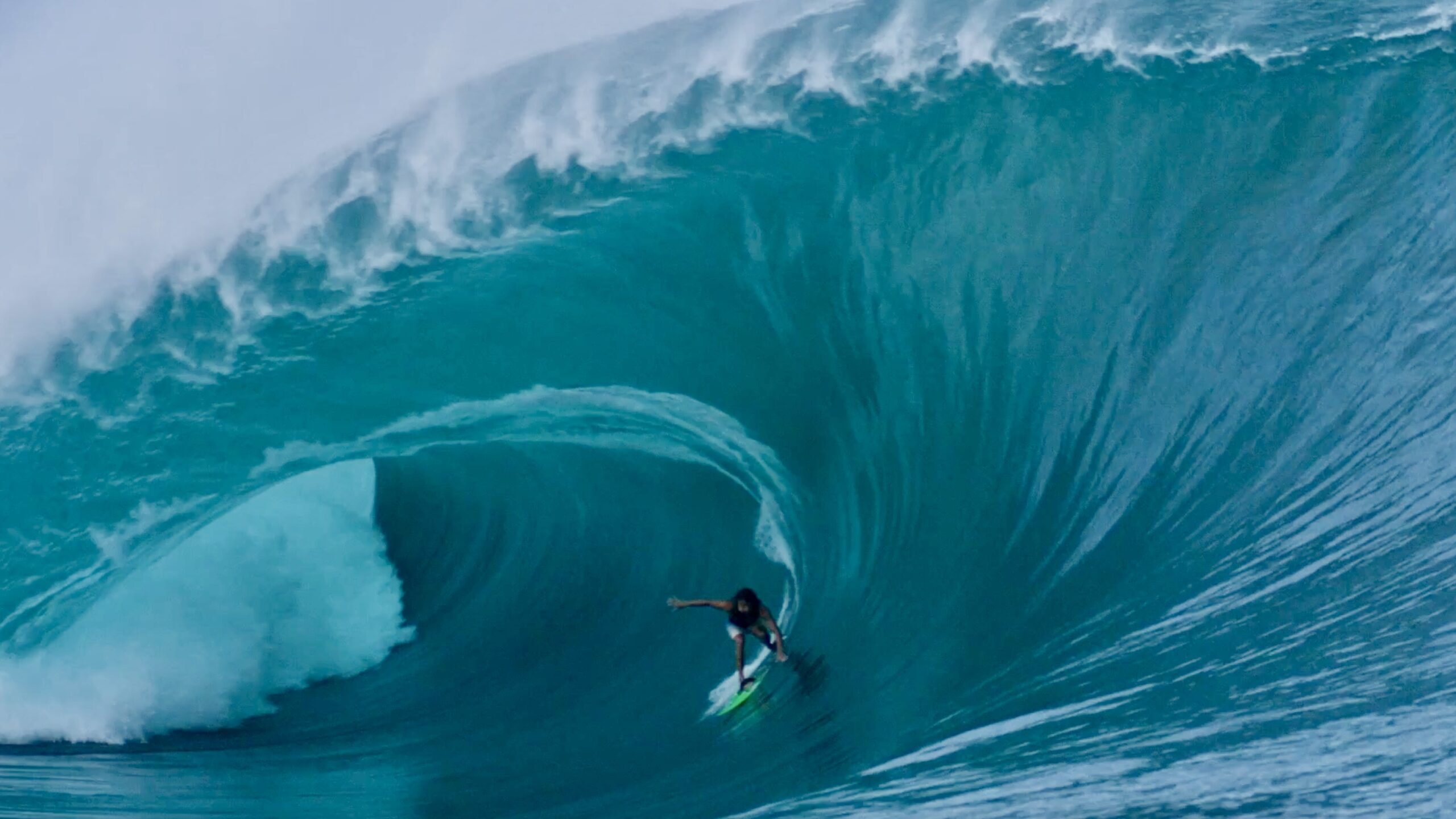 Teahupo'o Goes 10-20 Foot For CT Surfers — Jeremy Flores Makes His ...